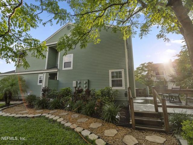 1442 Spindrift Cir E, Neptune Beach, FL 32266