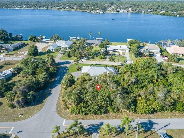 1442 th Ave, Sebastian, FL 32958