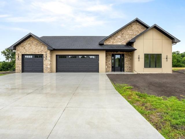 14433 Grandview Ln, Lake Park, MN 56554
