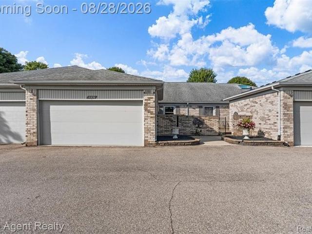 14430 Cove Creek Ct, Shelby Township, MI 48315