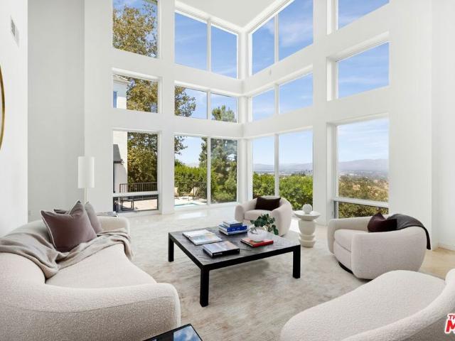 14435 Mulholland Drive