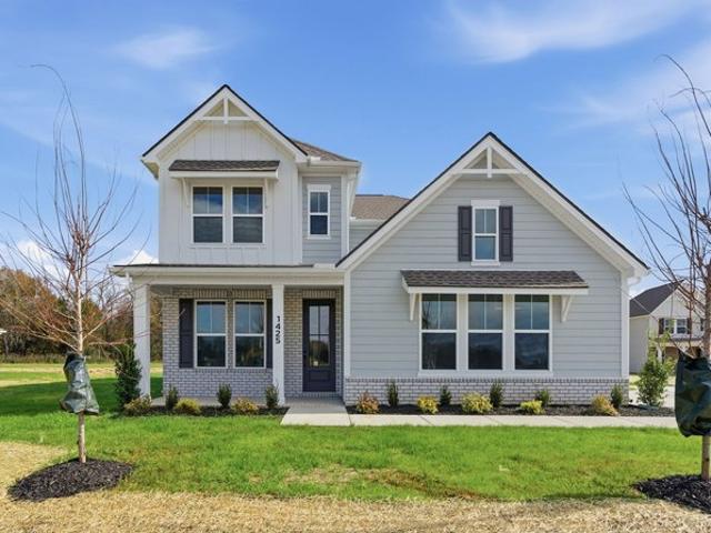 1443 Charles Dr, Chapel Hill, TN 37034