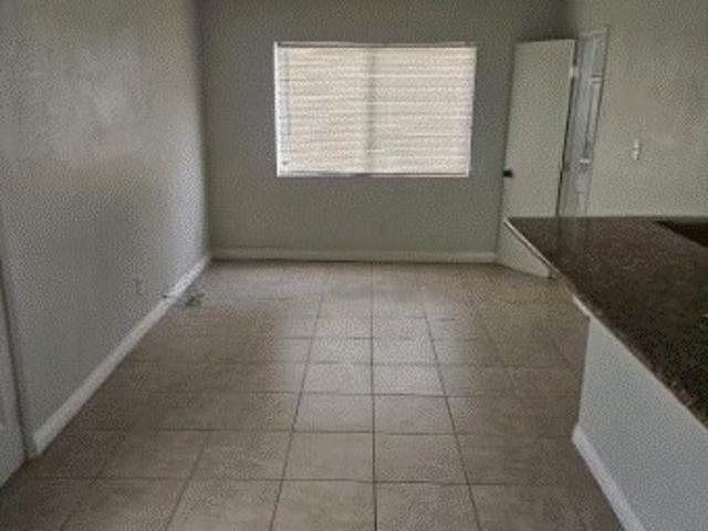 1443 E 92nd