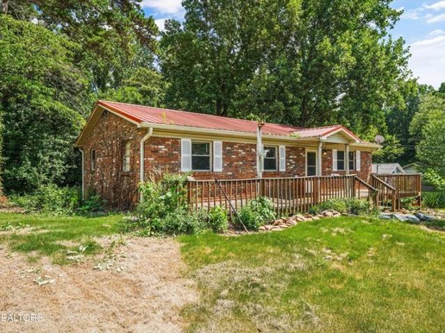 1443 Johnathan Dr, Louisville, TN 37777