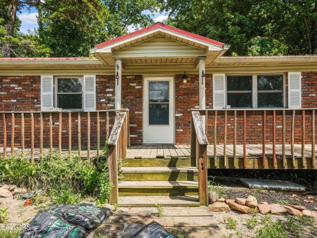 1443 Johnathan Drive