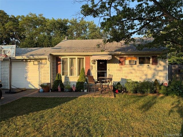 1443 Lombardy Blvd, Bay Shore, NY 11706