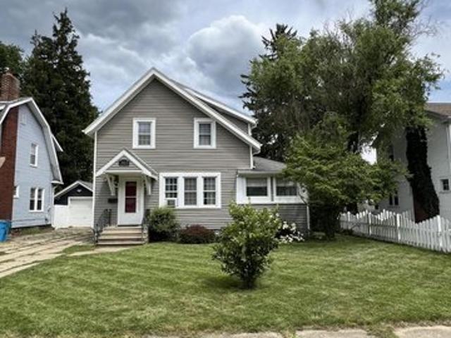 1443 Regent St, Niles, MI 49120