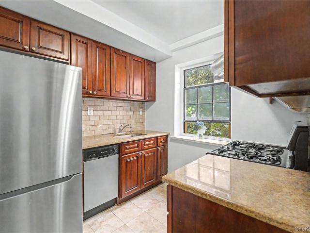 144 3 th Avenue 2D