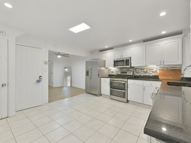 144 144A Salem St, Boston, MA 02113 | MLS #73472 | Compass