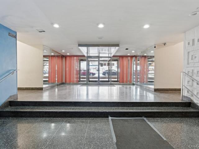 144 30 Sanford Ave 6V