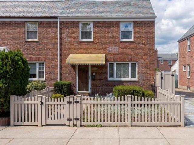 144 4 th Ave, Flushing, NY 11367