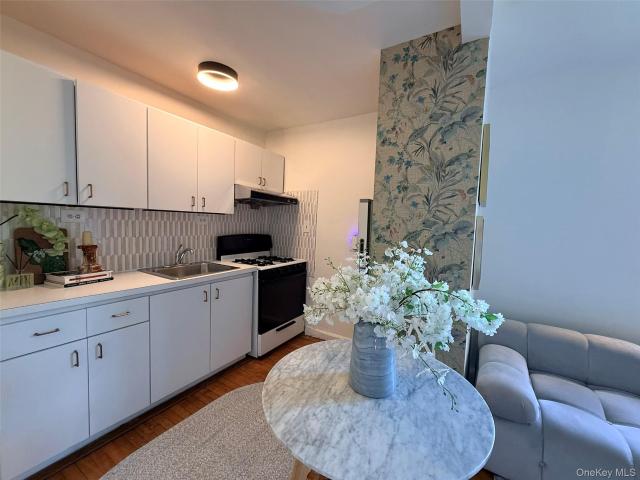 144 4 st Avenue 5J