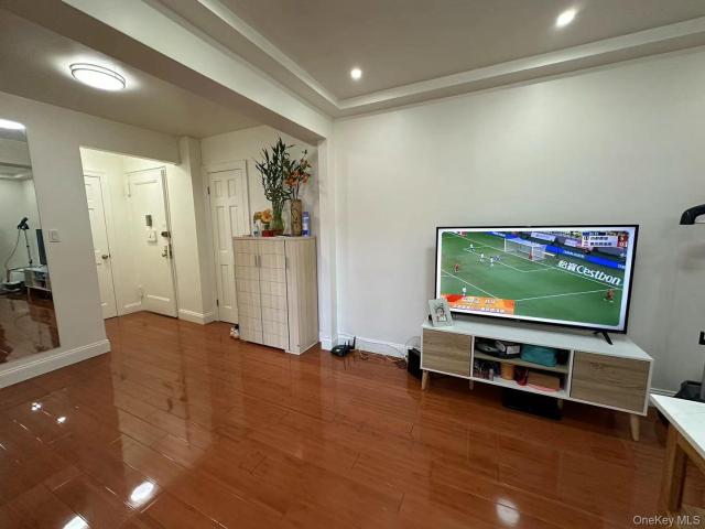 144 4 st Avenue, Unit 2B