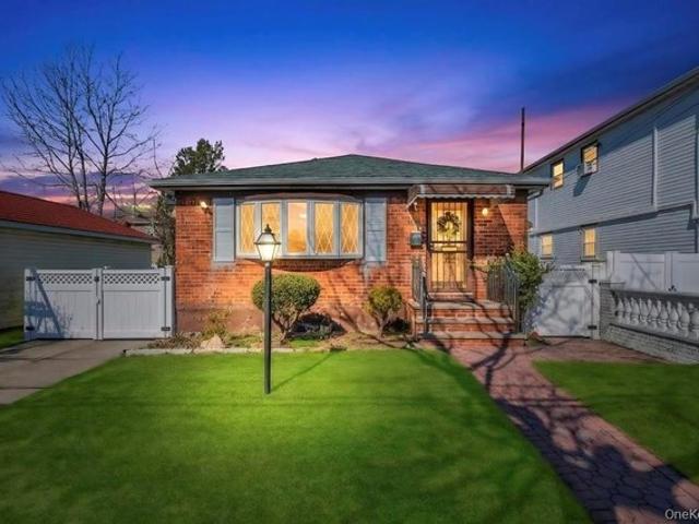 144 50 th St, Laurelton, NY 11413