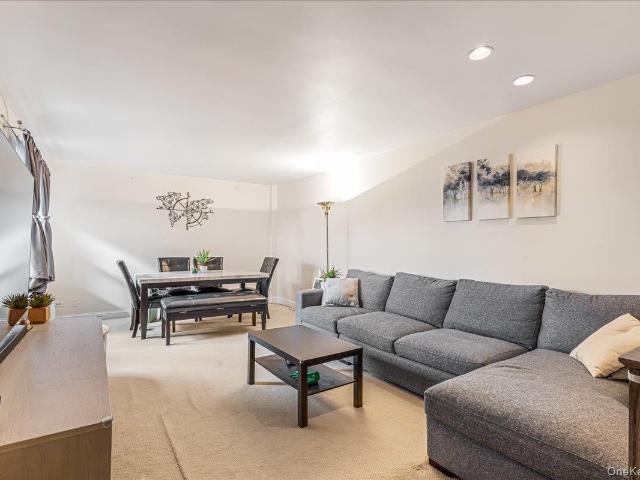 144 55 Melbourne Avenue, Unit 3E