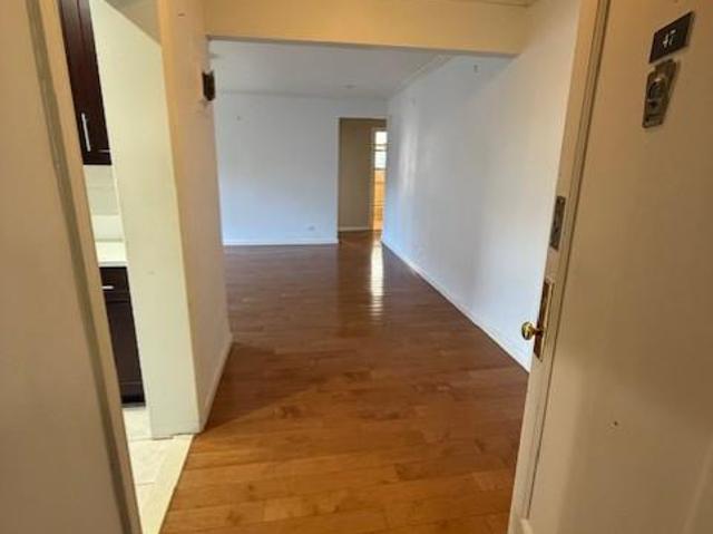 144 58 Sanford Ave 47