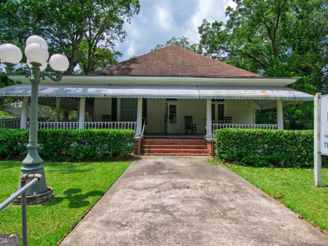 144 College Avenue