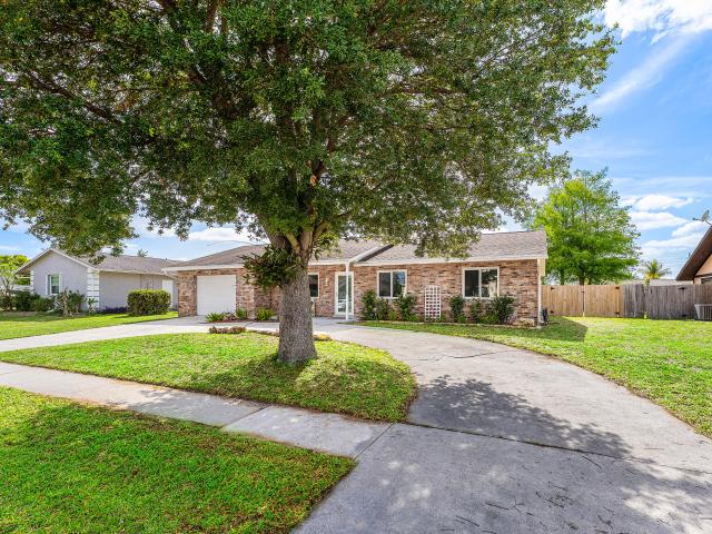 144 Cordoba Cir, Royal Palm Beach, FL 33411 | MLS #B26017 | Compass