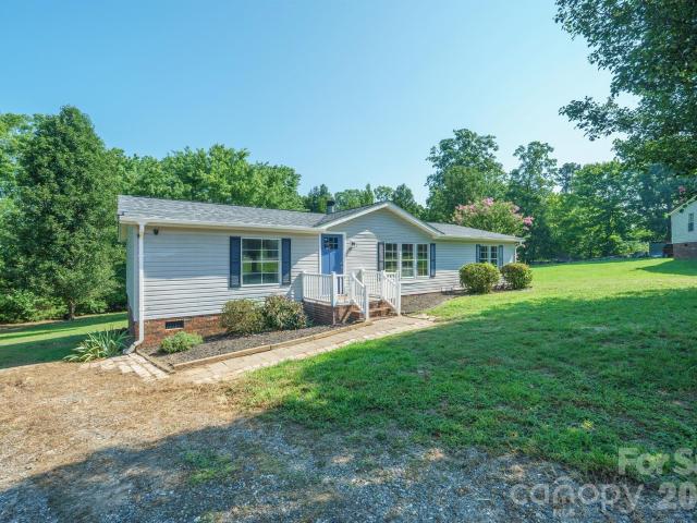 144 Carolina Wren Drive