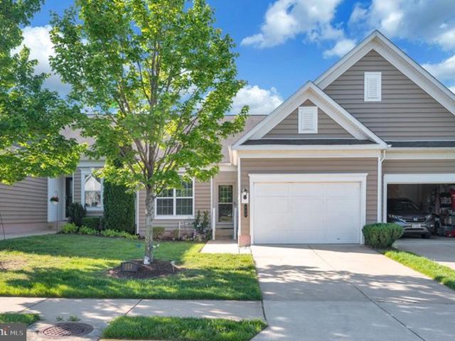 144 Castle Hill Dr, Fredericksburg, VA 22406