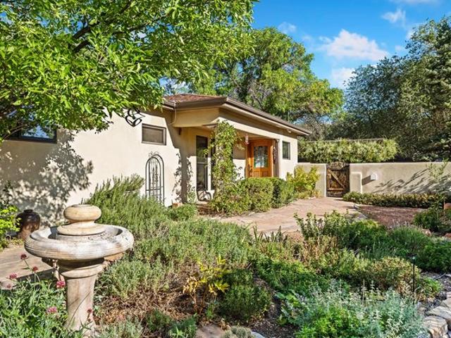 144 Cedar St, Santa Fe, NM 87501