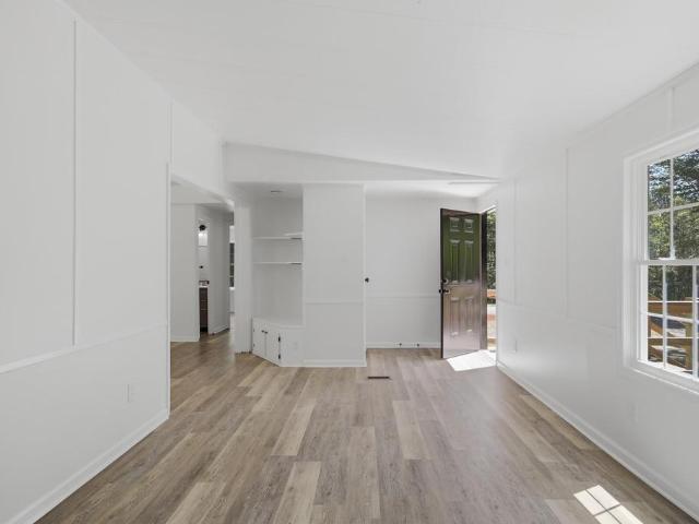 144 Alex Dr