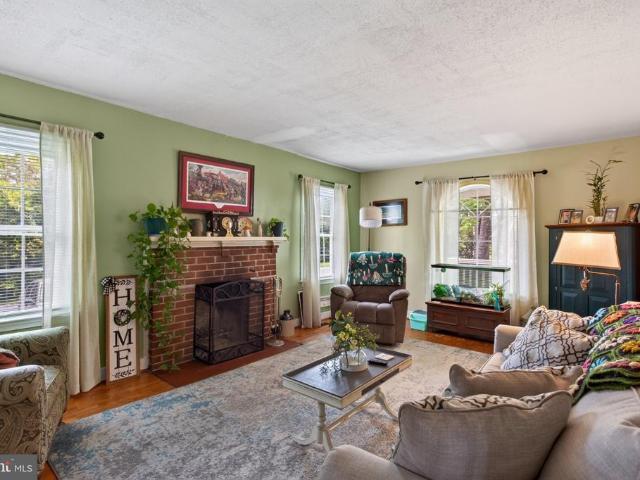 144 Apple Valley Road