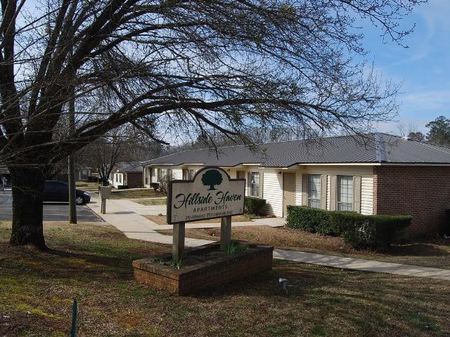 144 Armory Road, 2 beds, 1 full bath