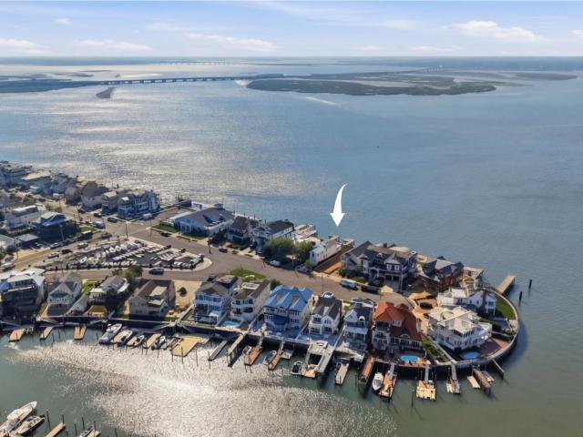 144 Bay Road