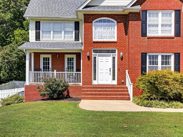 144 Bartlett Circle NE