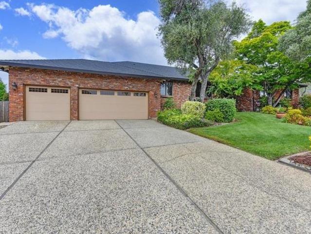 144 Berry Creek Dr, Folsom, CA 95630