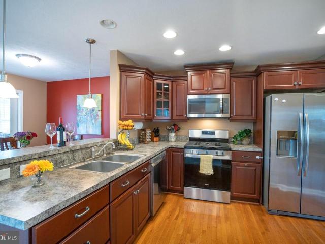 144 Garret Way