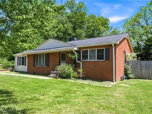144 Georgia St, Demorest, GA 30535