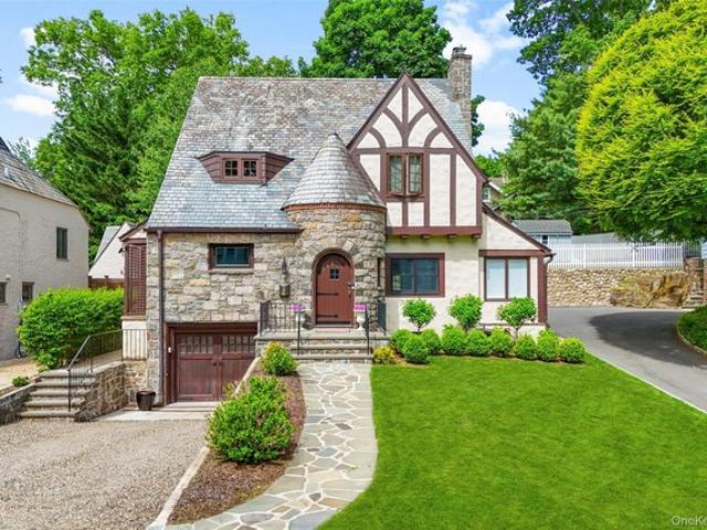 144 Douglas Pl, Mount Vernon, NY 10552