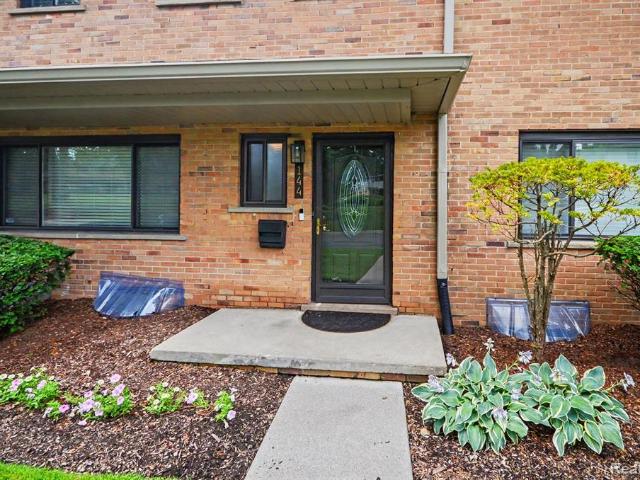 144 E Hickory Grove Road