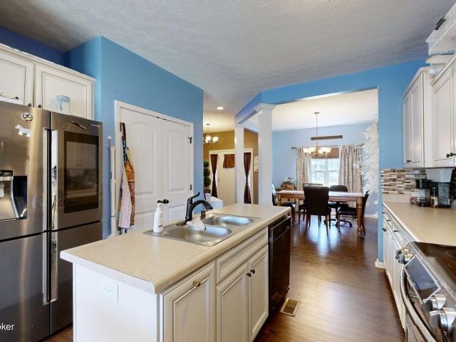 144 Highland Ridge Ct