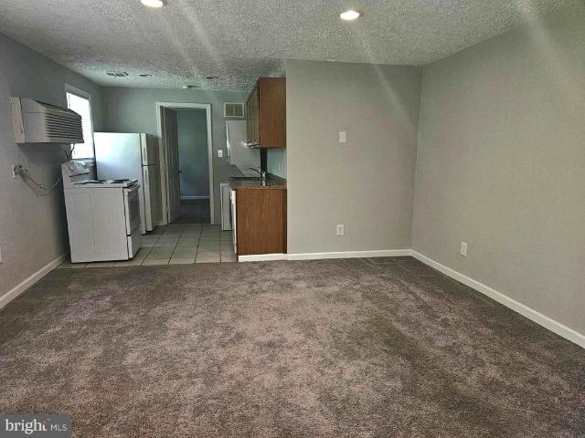 144 Hillcrest Dr # 24