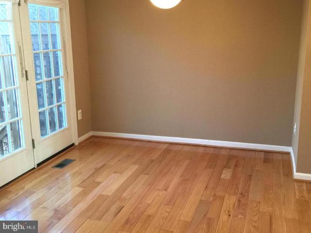 144 Ingle Place