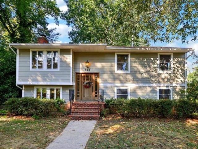 144 Island View Dr, Annapolis, MD 21401