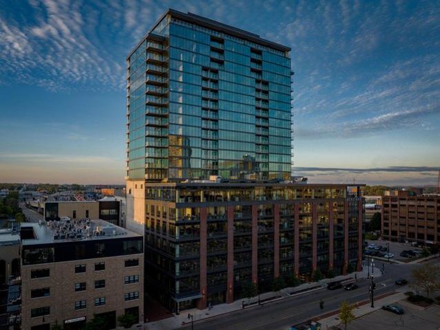 144 Oakes St SW Apt 2002, Grand Rapids, MI 49503