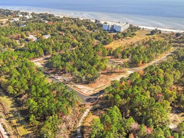 144 Live Oak Blvd, Pass Christian, MS 39571
