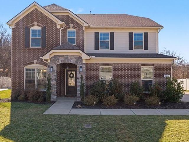 144 Macy Dr, Hendersonville, TN 37075
