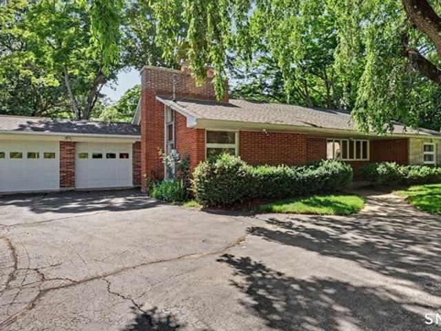 144 Maple St, Seymour, CT 06483