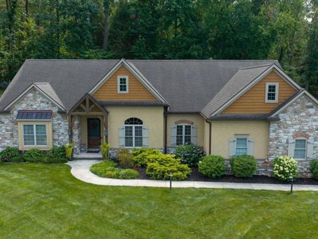 144 Meadow Ln, Lancaster, PA 17601