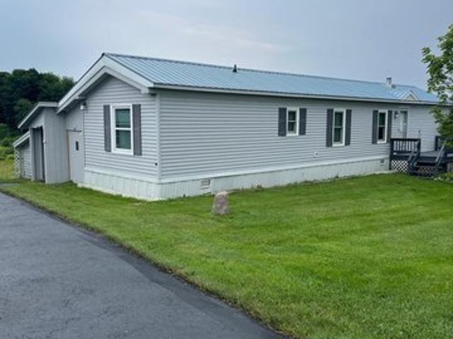144 N Hyde Park Rd, Hyde Park, VT 05655