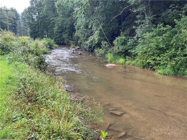 144 S Flatwoods Road