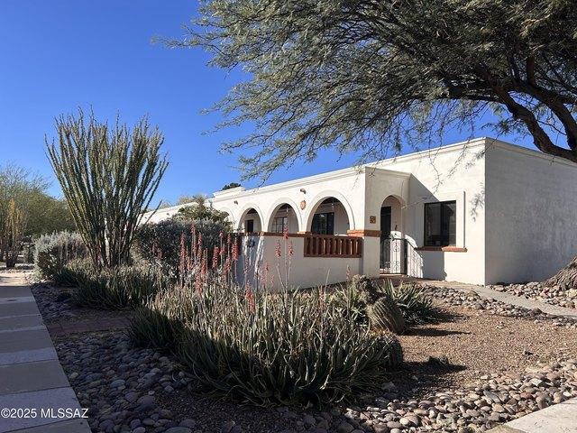 144 S Paseo Pena Apt D, Green Valley, AZ 85614