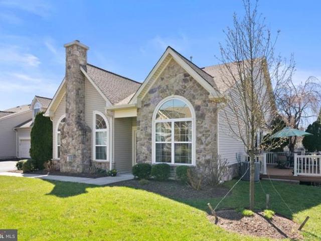 144 Pebble Beach Dr, Royersford, PA 19468