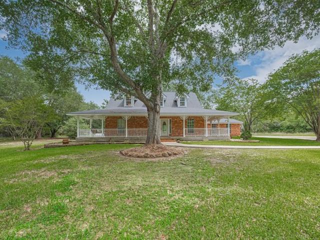 144 Pin Oak Ln, Hempstead, TX 77445