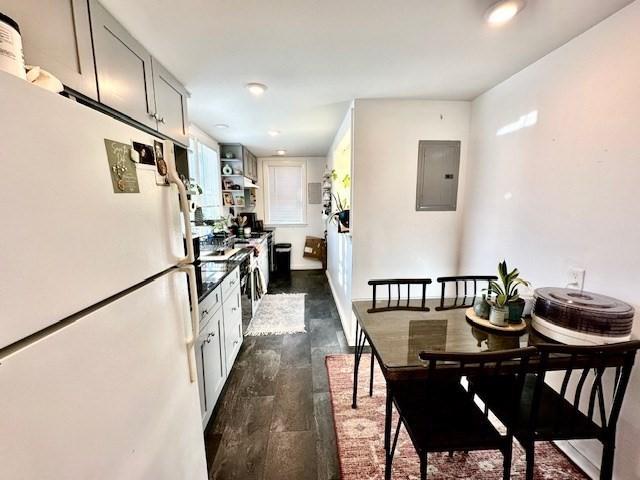 144 Robbins St, Unit 4, Waltham, MA 02453 | MLS #73477 | Compass